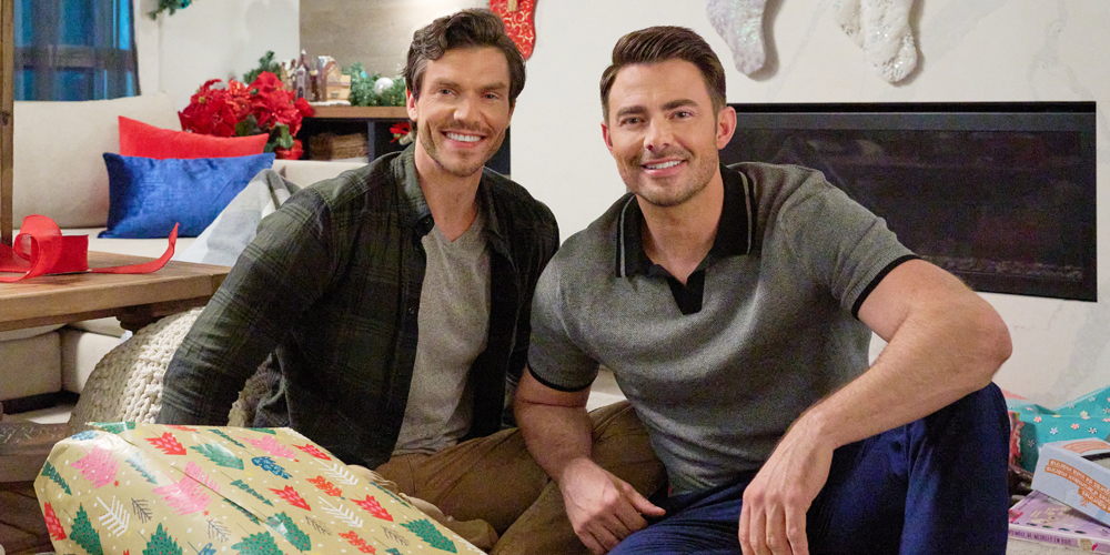 Jonathan Bennett Includes One Of His Family’s Special Traditions In New ...