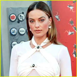 Margot Robbie Is Not Estranged From Her Father, Her Uncle Claims ...