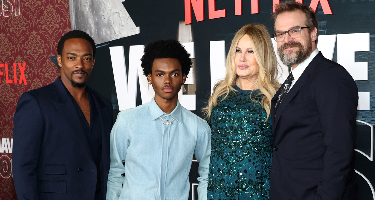 Jennifer Coolidge Joins Anthony Mackie, Jahi Winston, & David Harbour at ‘We Have A Ghost ...