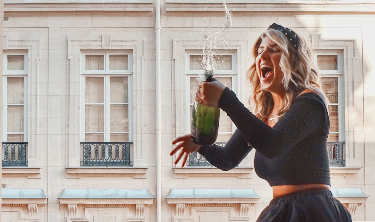 Get to Know Author Anna Kloots with These 10 Fun Facts! (Exclusive ...