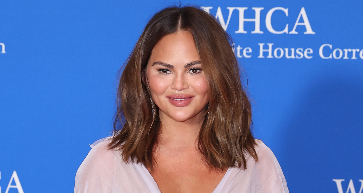 Chrissy Teigen Fires Back at ‘Rude as F–k’ Plastic Surgeon Accusing Her ...
