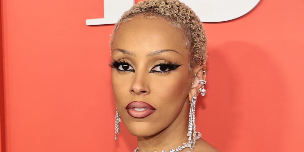 Doja Cat Talks Influences, A.I. and New Music on the Cover of ‘V ...