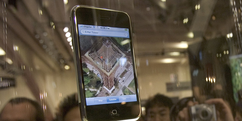 First Generation iPhone Sells for More Than $190,000 at Auction | apple ...