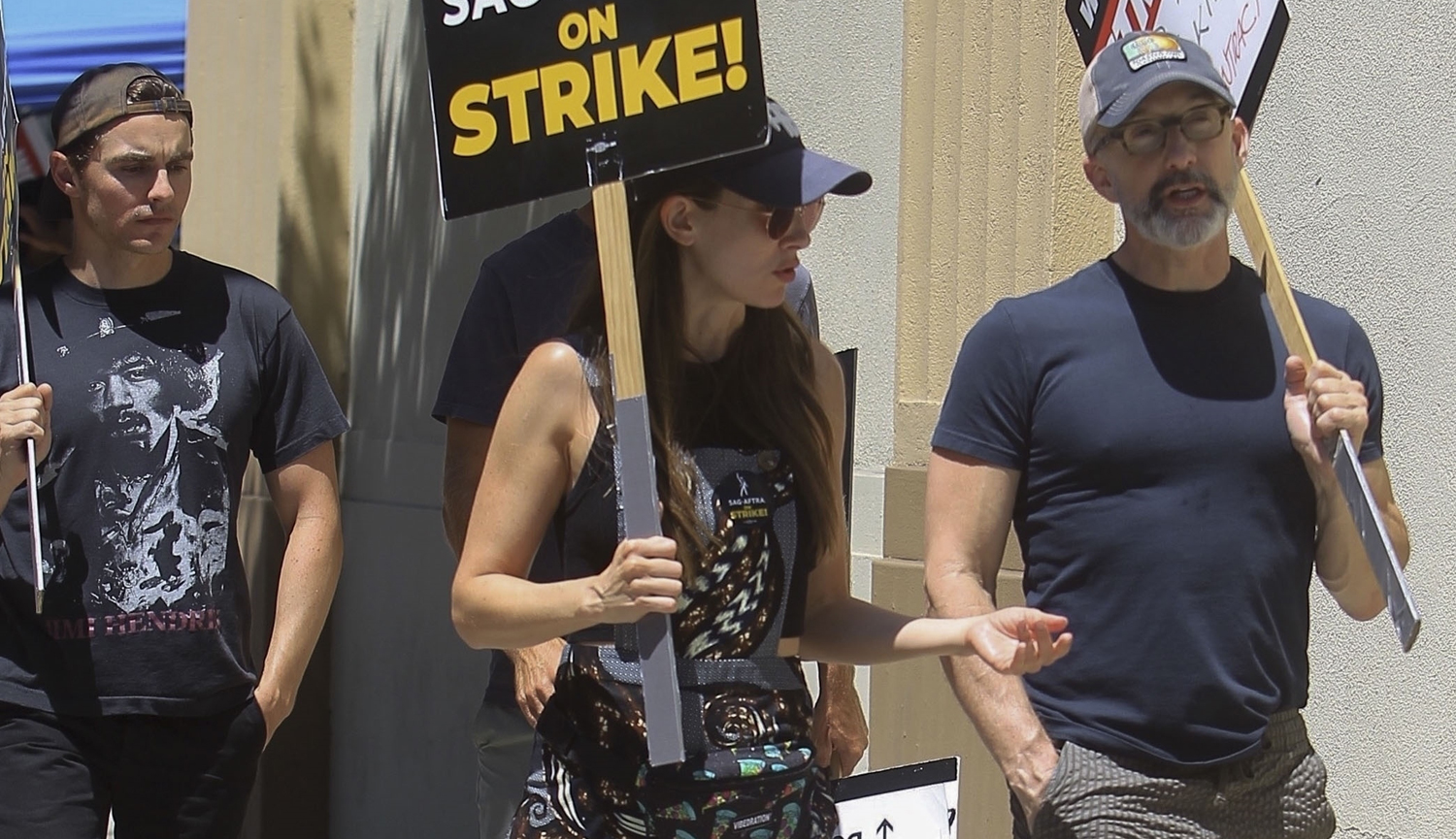Alison Brie & Dave Franco Join Friend Jim Rash on the Picket Lines ...
