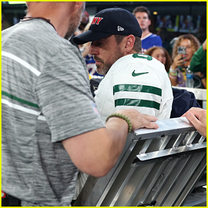 Aaron Rodgers Injured, Carted Off Field After First Drive of NFL Season ...