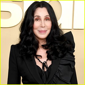 Cher Announces Her Very First Christmas Album! | Cher, Music ...