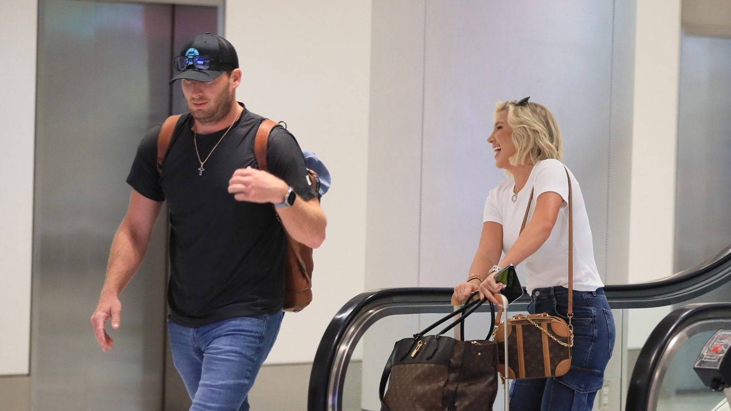 Savannah Chrisley Spotted with New Boyfriend Robert Shiver, Who Was a ...
