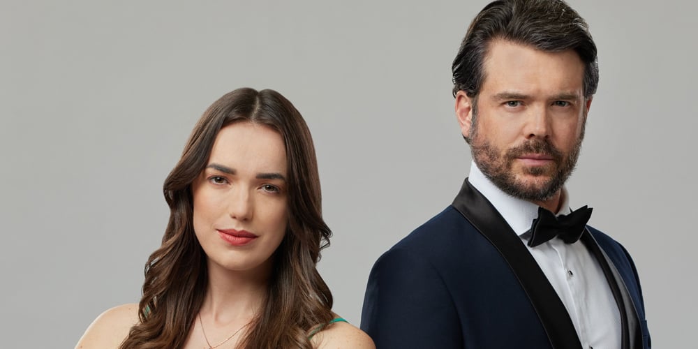 Elizabeth Henstridge & Charlie Weber Team Up To Solve A Real Murder ...