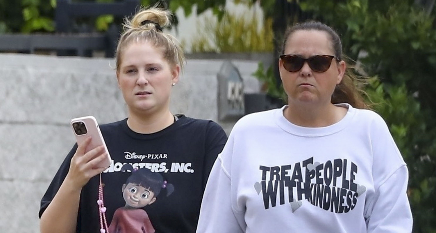 Meghan Trainor Goes for Post-Workout Walk with Mom Kelli in L.A ...