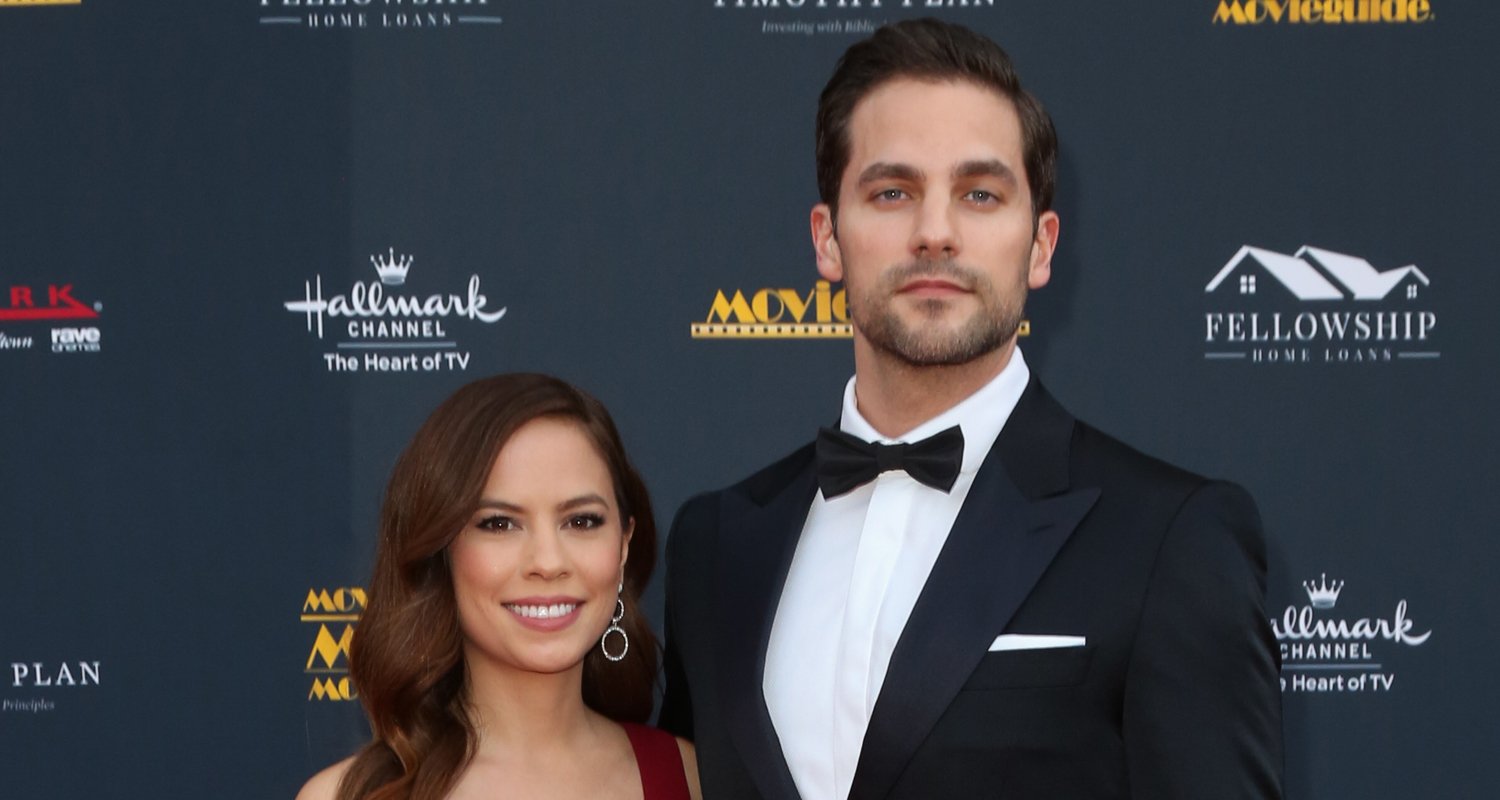 Hallmark Channel Star Brant Daugherty & Wife Kim Are Expecting Baby No ...