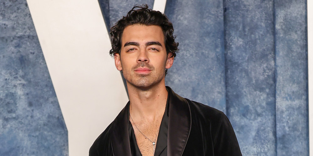 Joe Jonas Helps Jonas Brothers Bandmate Get Married Onstage During ...
