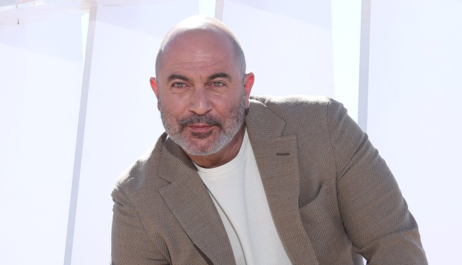 ‘Fauda’ Actor Lior Raz Joins Frontlines in Israel, Helps Extract ...