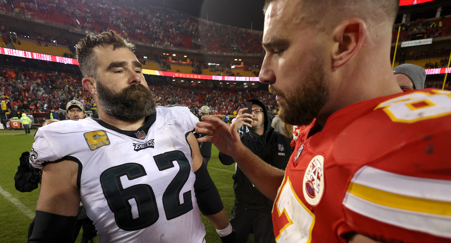 Travis Kelce Suffers First Loss to Brother Jason Kelce in NFL Match-up Between Chiefs & Eagles ...