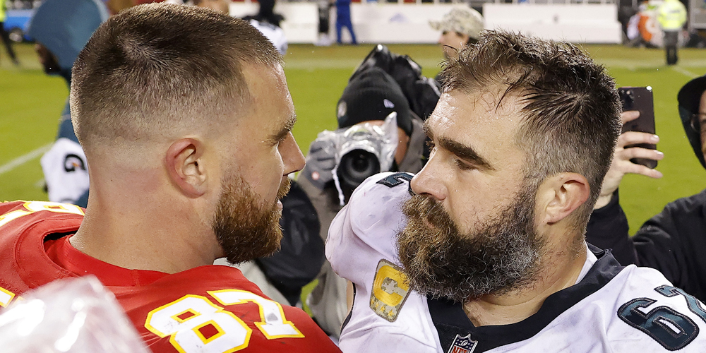 Here’s Exactly What Travis Kelce Said to Brother Jason After Eagles Beat Chiefs on Monday Night ...