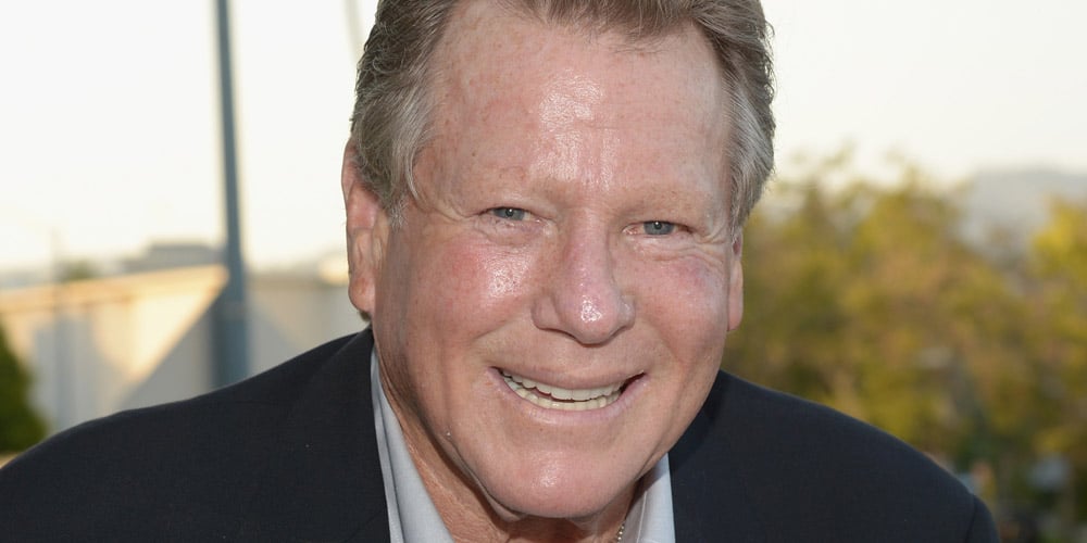 Ryan O’Neal, Oscar-Nominated ‘Love Story’ Actor, Dies at 82 | RIP, Ryan O'Neal | Celebrity News ...