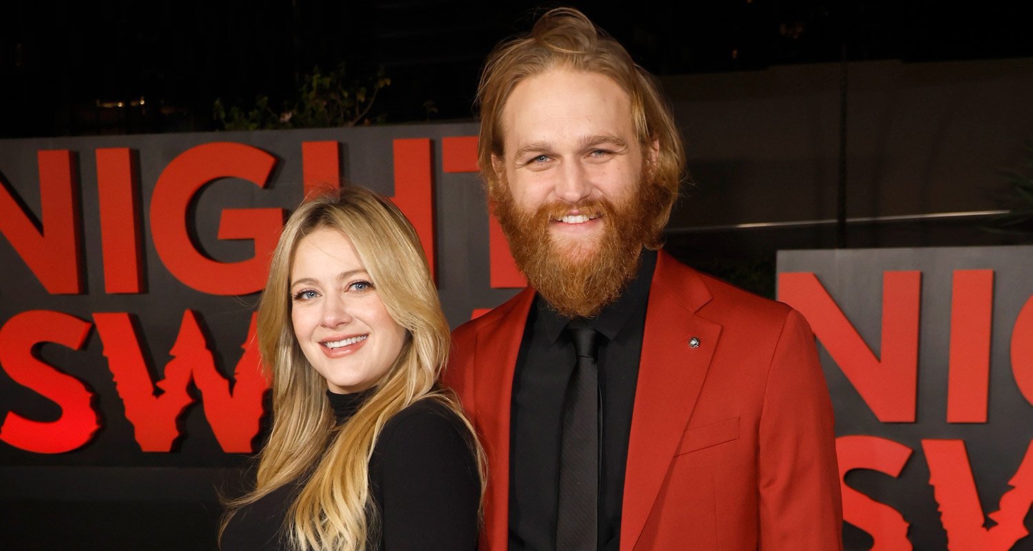 Wyatt Russell’s Wife Meredith Hagner Shows Off Major Baby Bump at ...