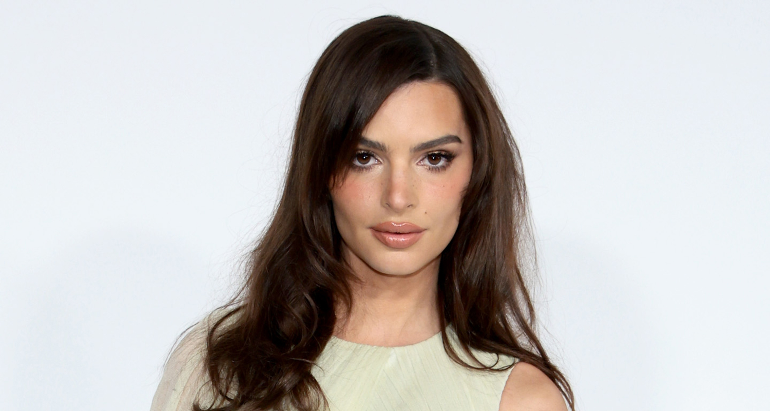 Emily Ratajkowski Re-Purposes Engagement Ring Nearly Two Years After ...