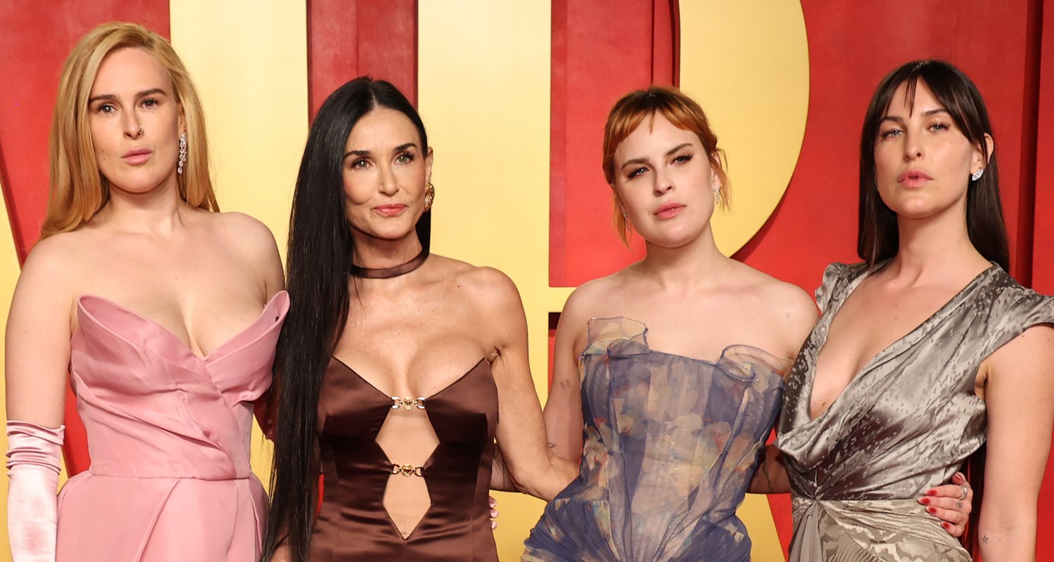 Demi Moore Poses With Her 3 Daughters at Vanity Fair Oscars Party 2024 | 2024 Oscars After ...