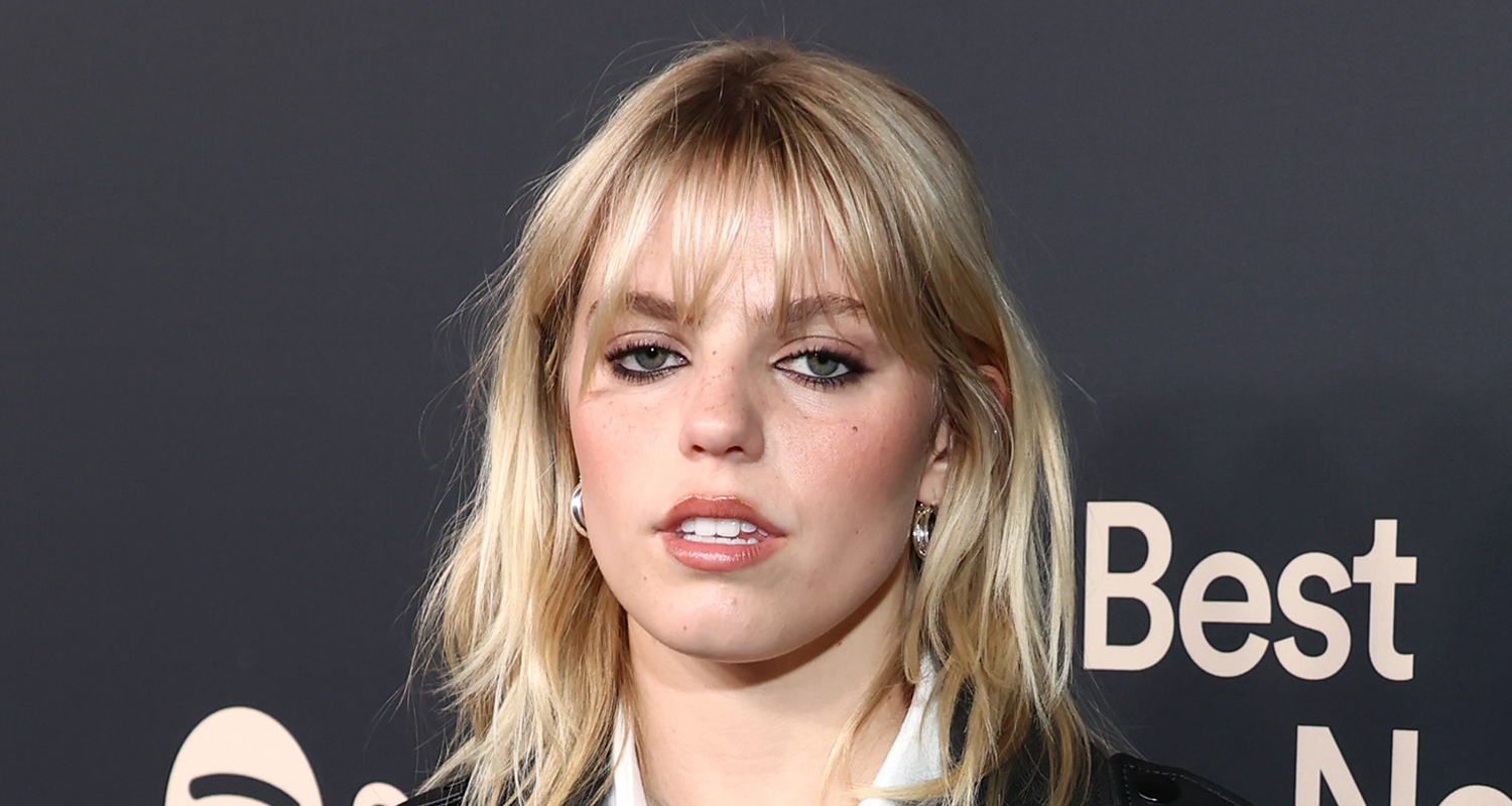 Renee Rapp Hits Back at Fans Speculating About Her Sexuality | Renee ...