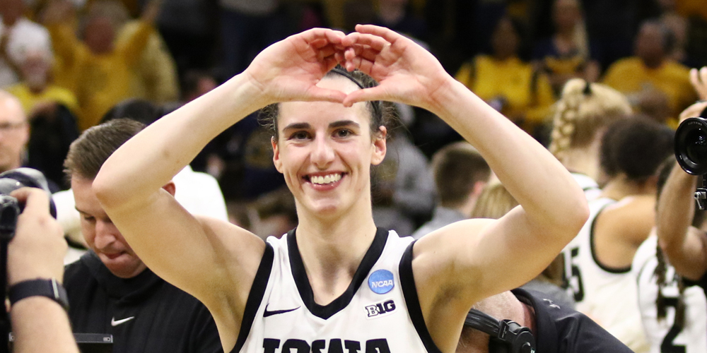 Reporter Apologizes to Caitlin Clark After Awkward Press Conference ...