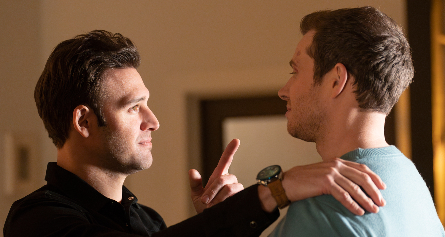 Oliver Stark Talks Buck’s Attraction to Eddie on ’9-1-1,’ Teases The ...