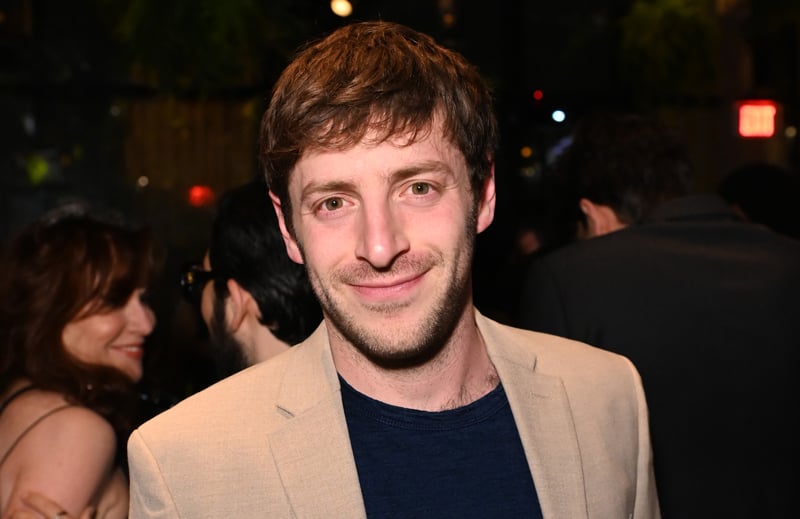 Alex Edelman Addresses His Sexuality & Reveals How It Could Inspire His ...