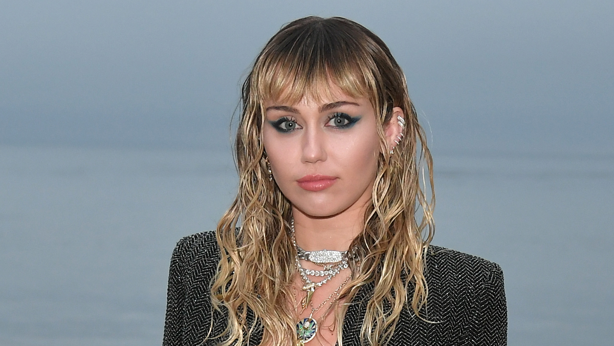 Miley Cyrus Reveals Her Real Thoughts on Winning Her First Grammy After ...