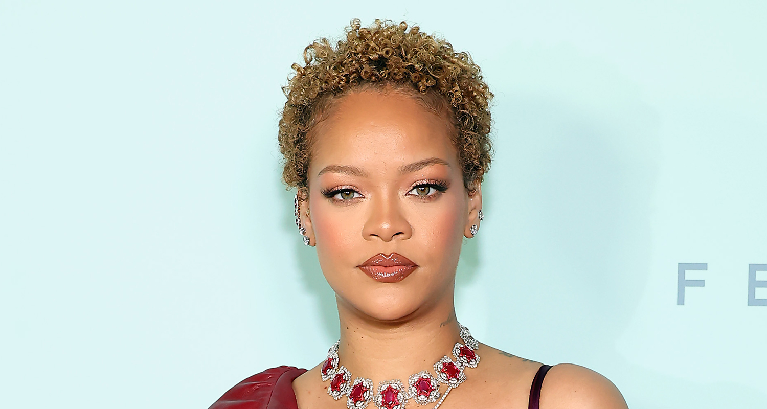 Rihanna Reveals Who She Would Want to Play Her In a Biopic | Rihanna ...