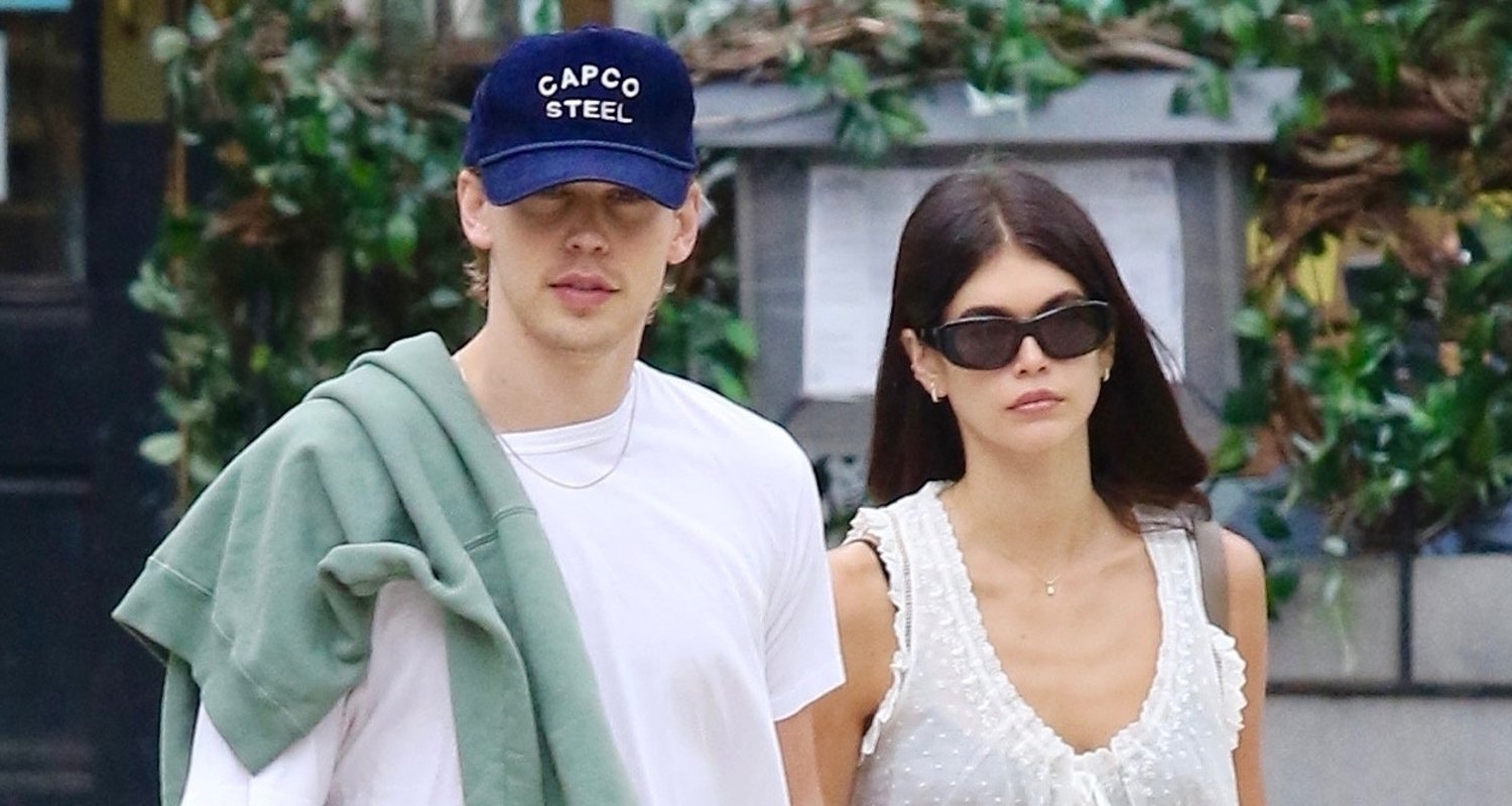 Austin Butler & Kaia Gerber Holds Hands During Walk Around NYC | Austin ...