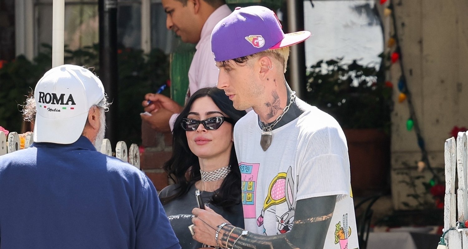 Megan Fox & Machine Gun Kelly Meet Up with Friends for Lunch in L.A ...