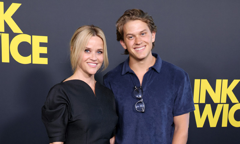 Reese Witherspoon Brings Son Deacon to Support Friend Zoe Kravitz at ...