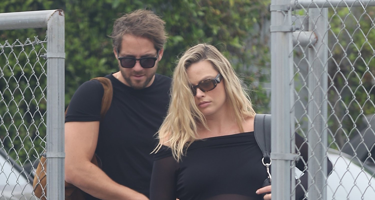 Pregnant Margot Robbie Heads to Meeting with Husband Tom Ackerley After ...
