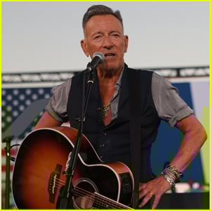 Bruce Springsteen Performs at Kamala Harris Rally in Georgia, Slams ...