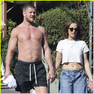 Daniel Kelly Shirtless