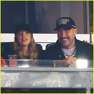 Taylor Swift & Travis Kelce Attend MLB Playoffs Game in NYC During ...