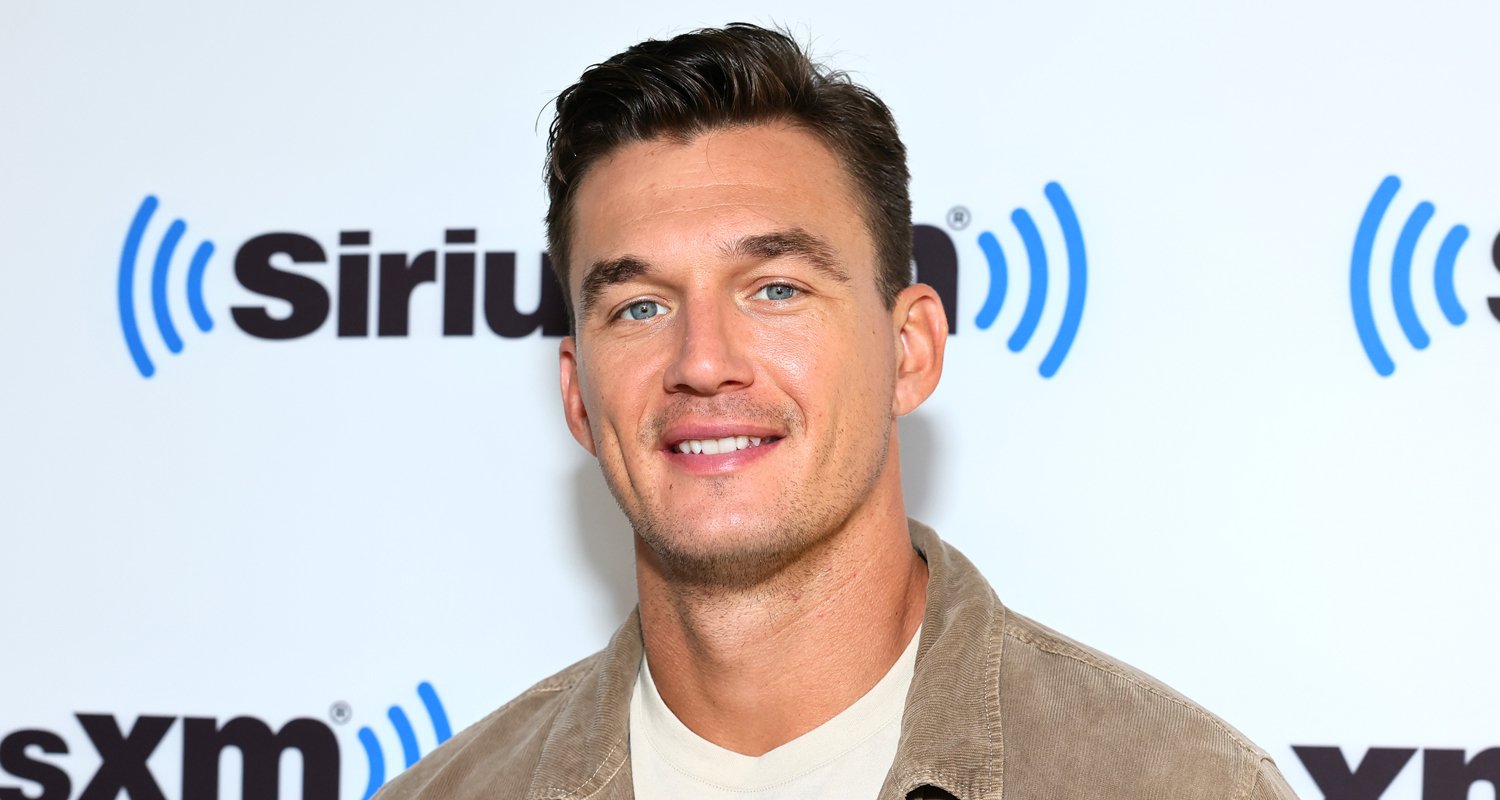 Tyler Cameron Goes Instagram Official With Girlfriend Tate Madden After ...