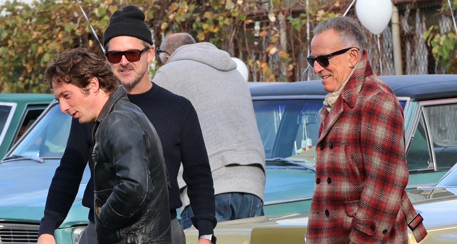 Bruce Springsteen Visits Jeremy Allen White on ‘Deliver Me From Nowhere ...