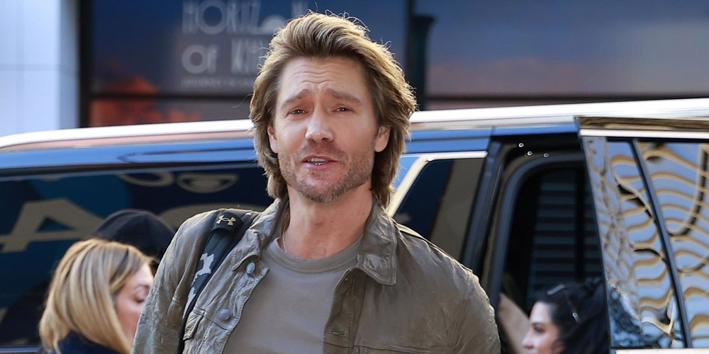 Chad Michael Murray Talks Toning His Abs for Shirtless Scenes in ‘Merry ...