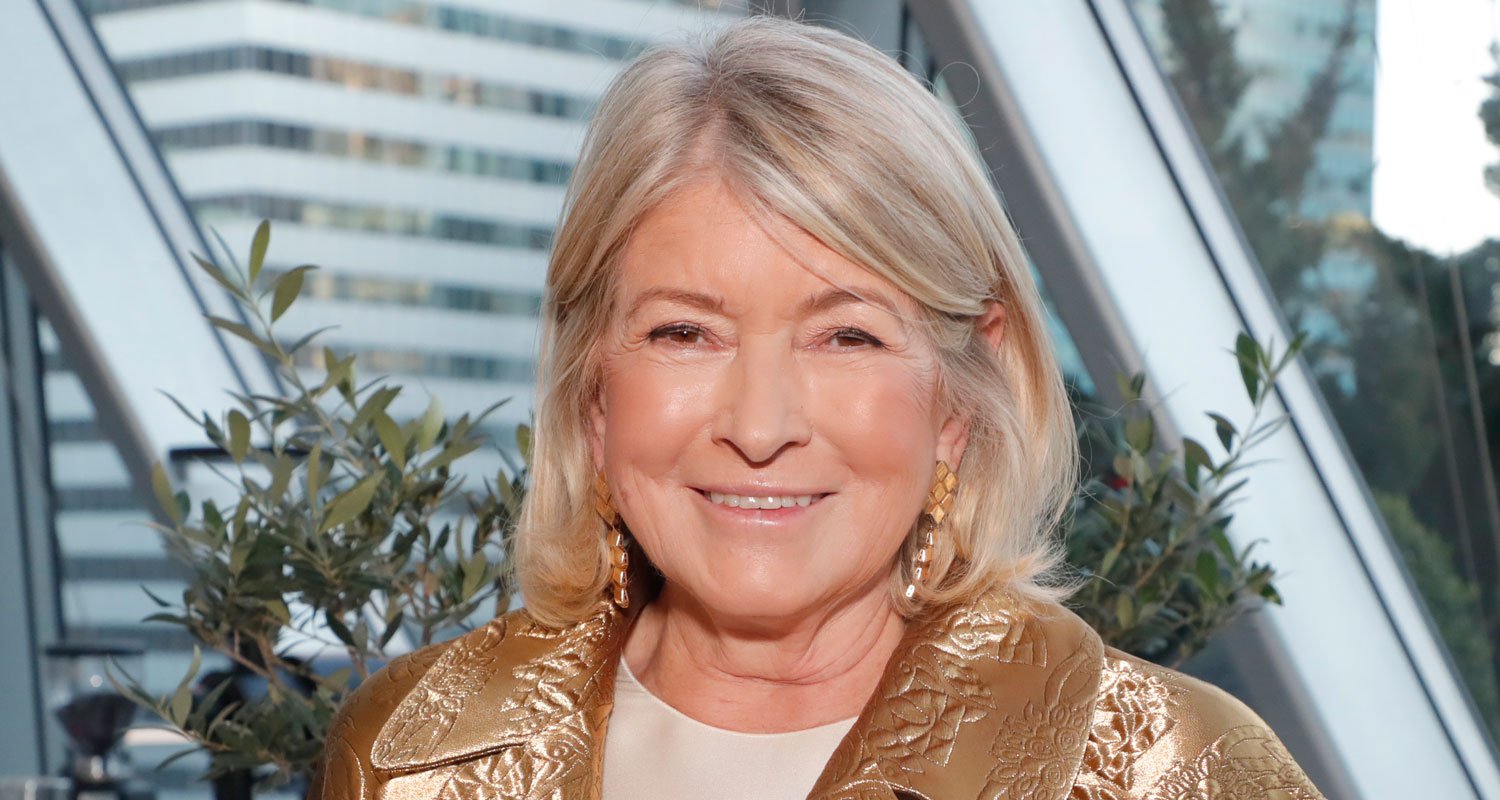 Columnist Who Martha Stewart Shaded Is Actually Alive, Writes Savage ...