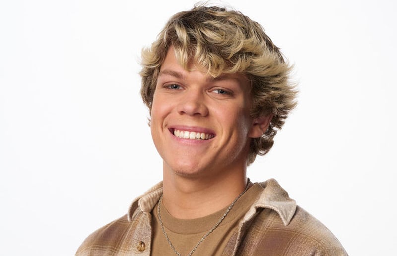 Why Did Mor Ilderton Quit ‘The Voice’? Singer Promotes Song ‘Stranger ...