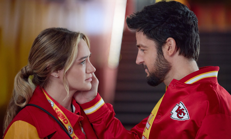 Hallmark Drops ‘Holiday Touchdown’ Trailer for Chiefs Christmas Movie ...