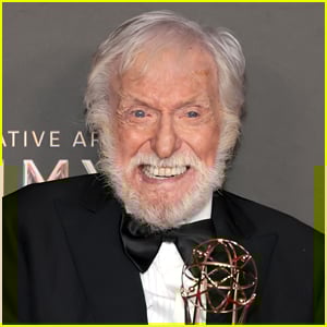 Dick Van Dyke Recalls Neighbors Rescuing Him After He Exhausted Himself While Evacuating Amid ...