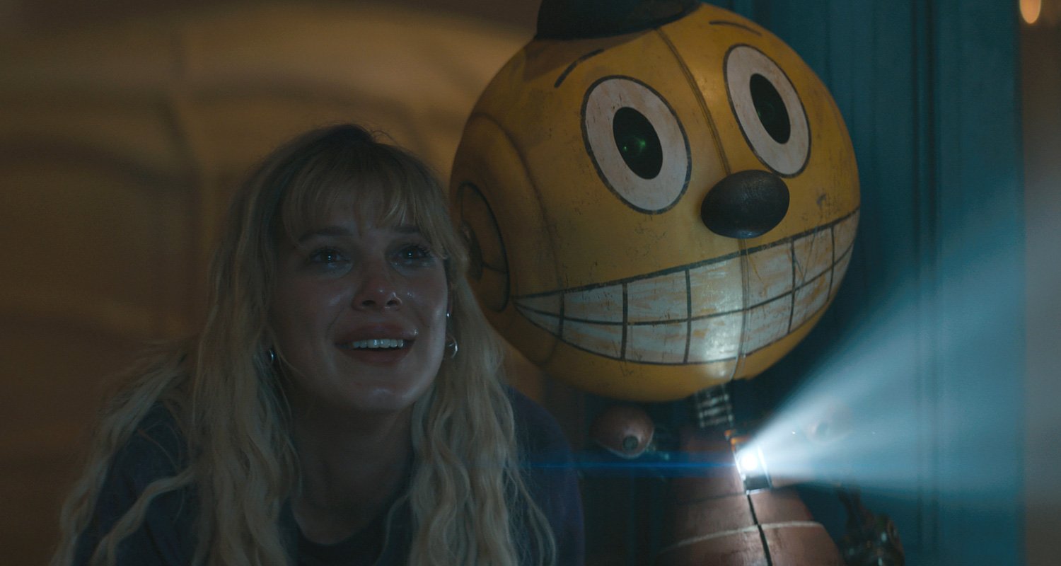 ‘The Electric State’ Trailer: Millie Bobby Brown Searches For Lost ...