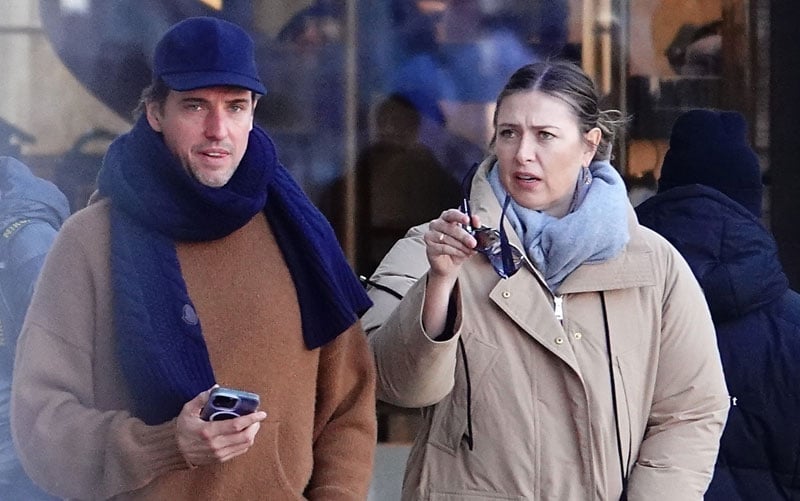 Maria Sharapova & Fiance Alexander Gilkes Bundle Up in Venice While ...