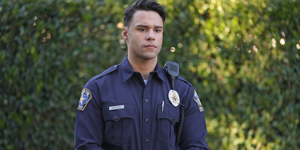 ’9-1-1: Lone Star’ Boss Addresses Making [SPOILER] Carlos’ Father’s Killer | 9-1-1 Lone Star ...