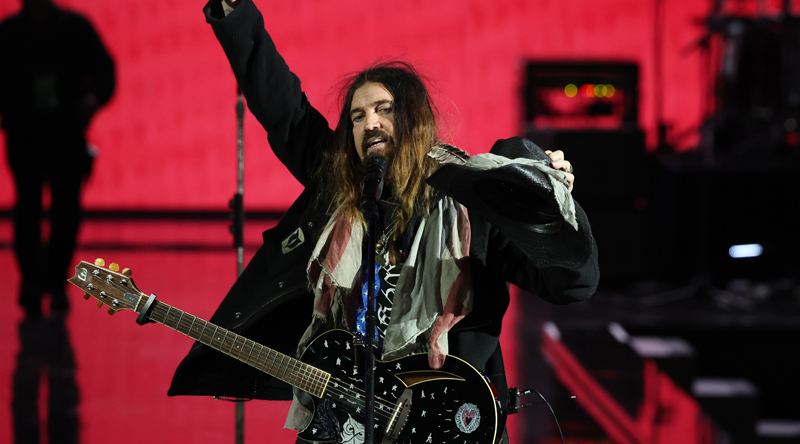 Billy Ray Cyrus Slammed on Social Media for Baffling Inaugural Ball ...