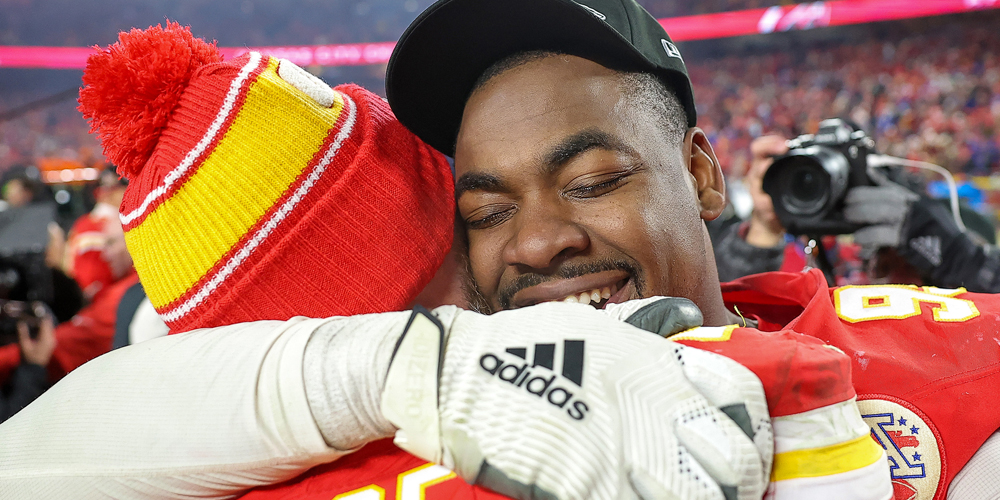 Chris Jones Explains Why He Was Emotional on Sidelines During Chiefs ...