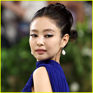 Jennie Teases Upcoming Solo Album & Reuniting With BLACKPINK In 2025 | Blackpink, Jennie, Music ...