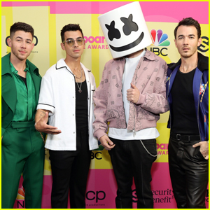 ‘Slow Motion’ Lyrics: Jonas Brothers Teams Up with Marshmello for New Song – Listen Now! | First ...