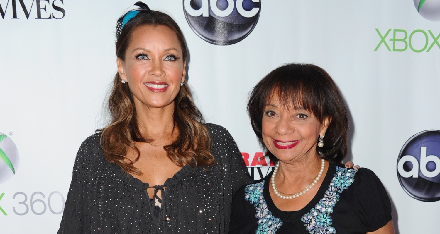 Vanessa Williams Mourns Passing of Mom Helen from Acute Liver Failure ...